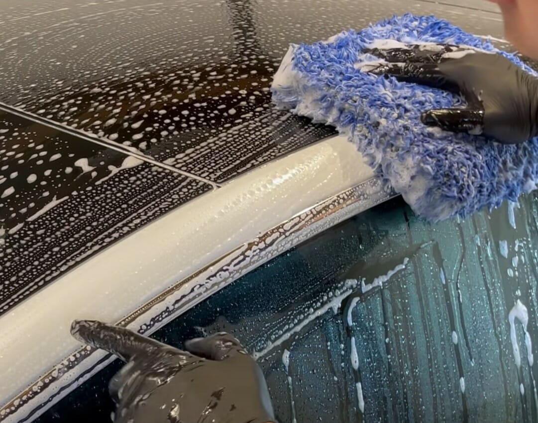 Bilvask i hånden ⇒ SÅDAN vasker du bil i hånden [2021 GUIDE]